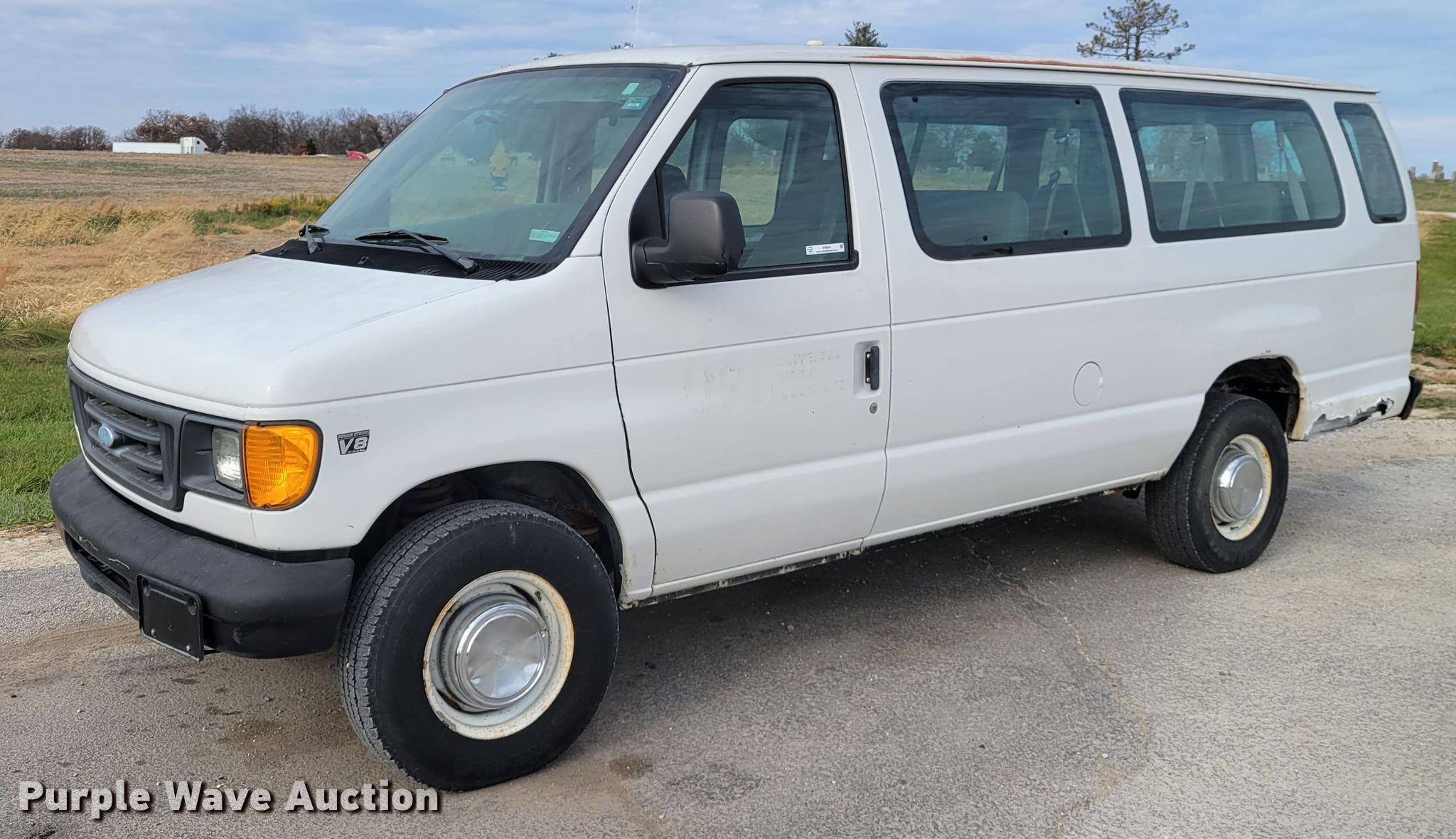 2004 Ford E350 Super Duty XL van in Moscow Mills, MO | Item IV9644 sold ...