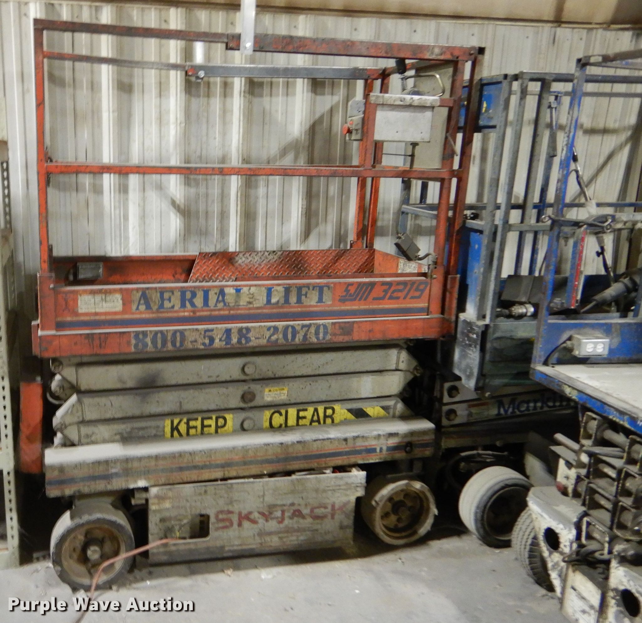 (3) scissor lifts in Stockton, KS | Item IV9833 sold | Purple Wave