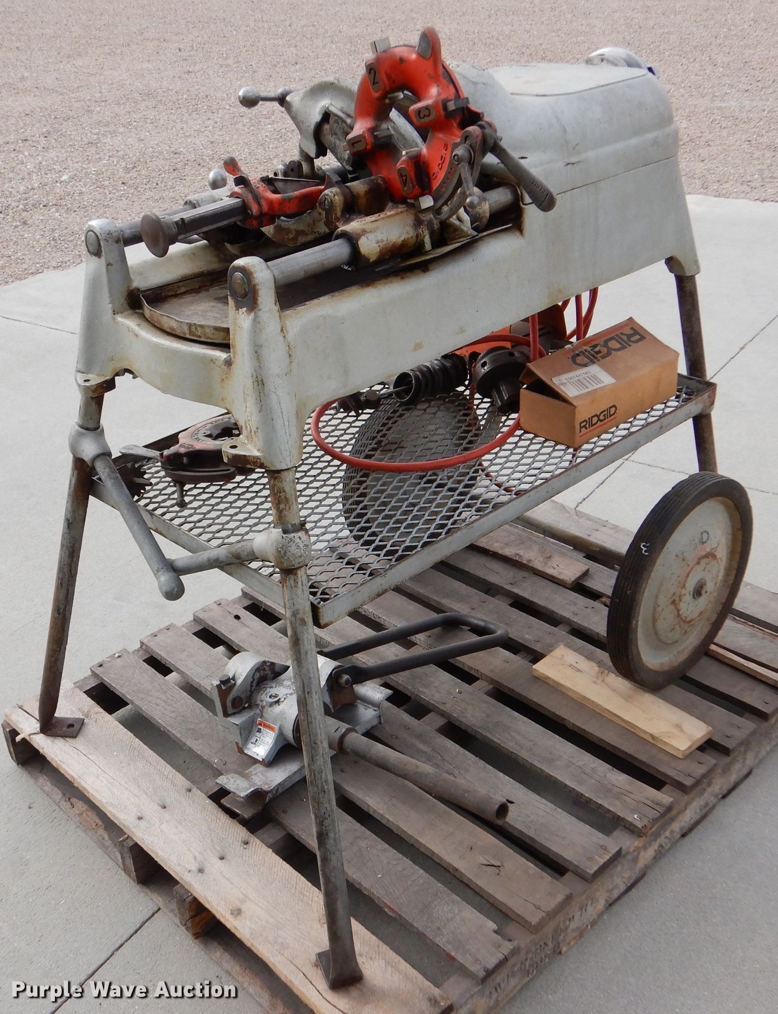 Ridgid 535 pipe threader in Leoti, KS | Item IV9860 sold | Purple Wave