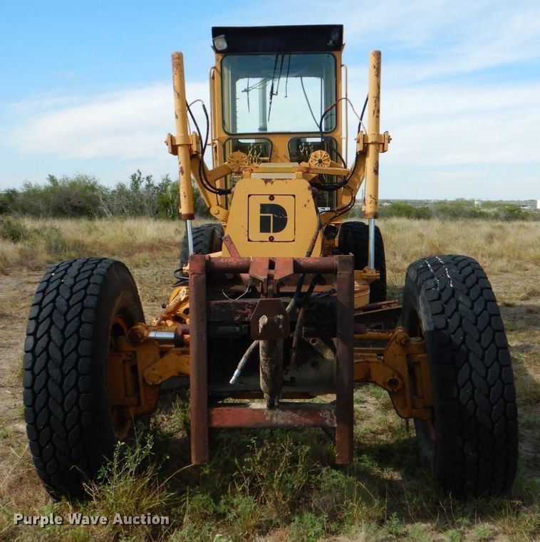 1993 Dresser 850 motor grader in Tildon, TX | Item DJ0801 sold | Purple ...