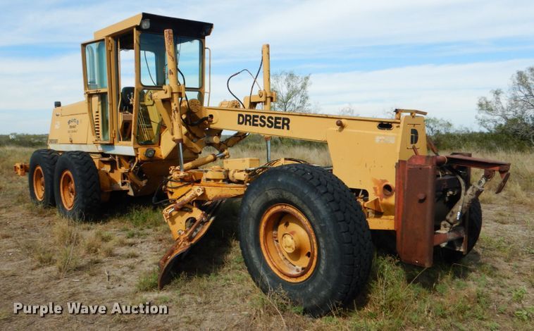1993 Dresser 850 motor grader in Tildon, TX | Item DJ0801 sold | Purple ...