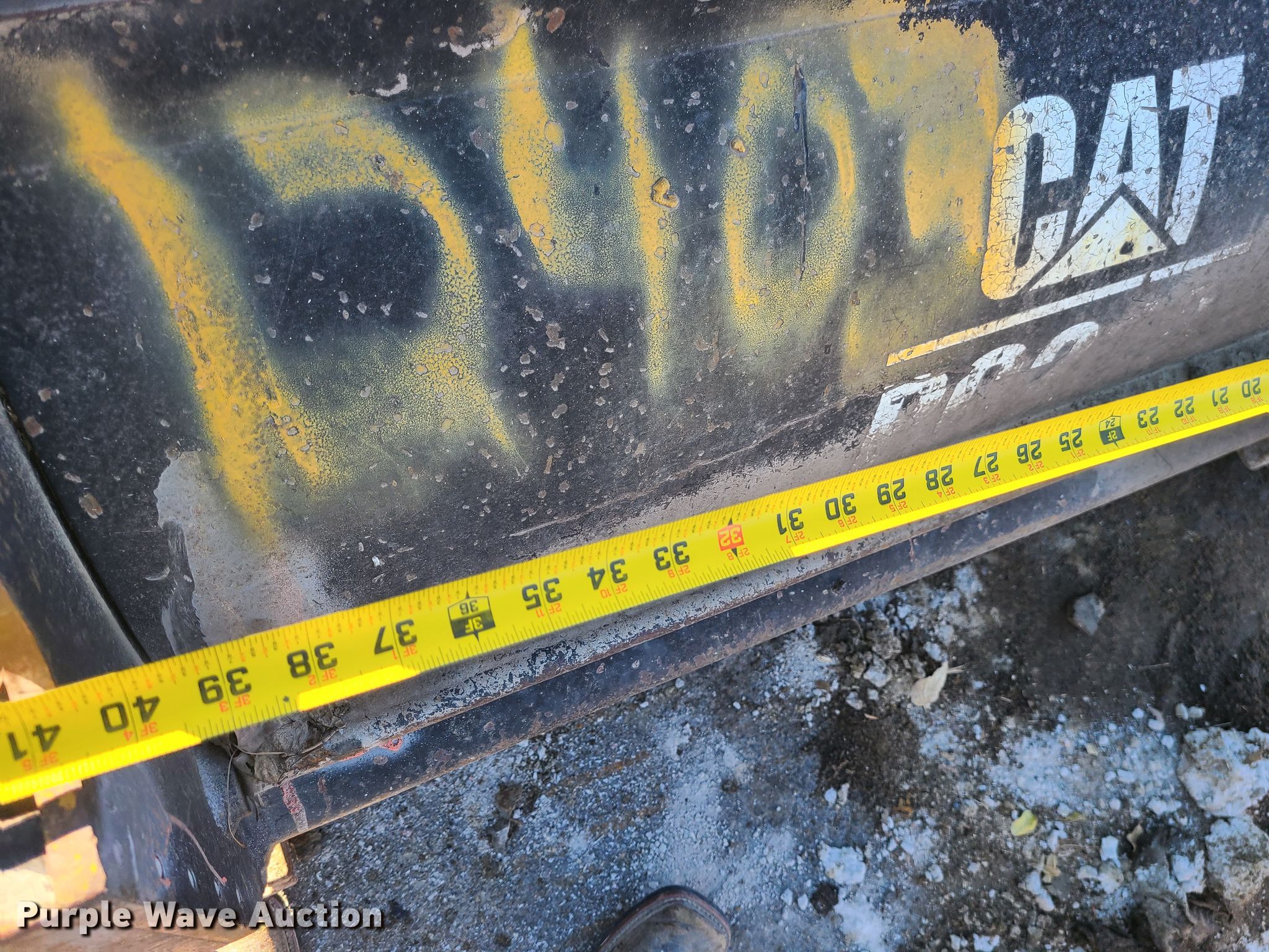 Caterpillar PC210 40"W skid steer cold planer in Overland Park, KS ...