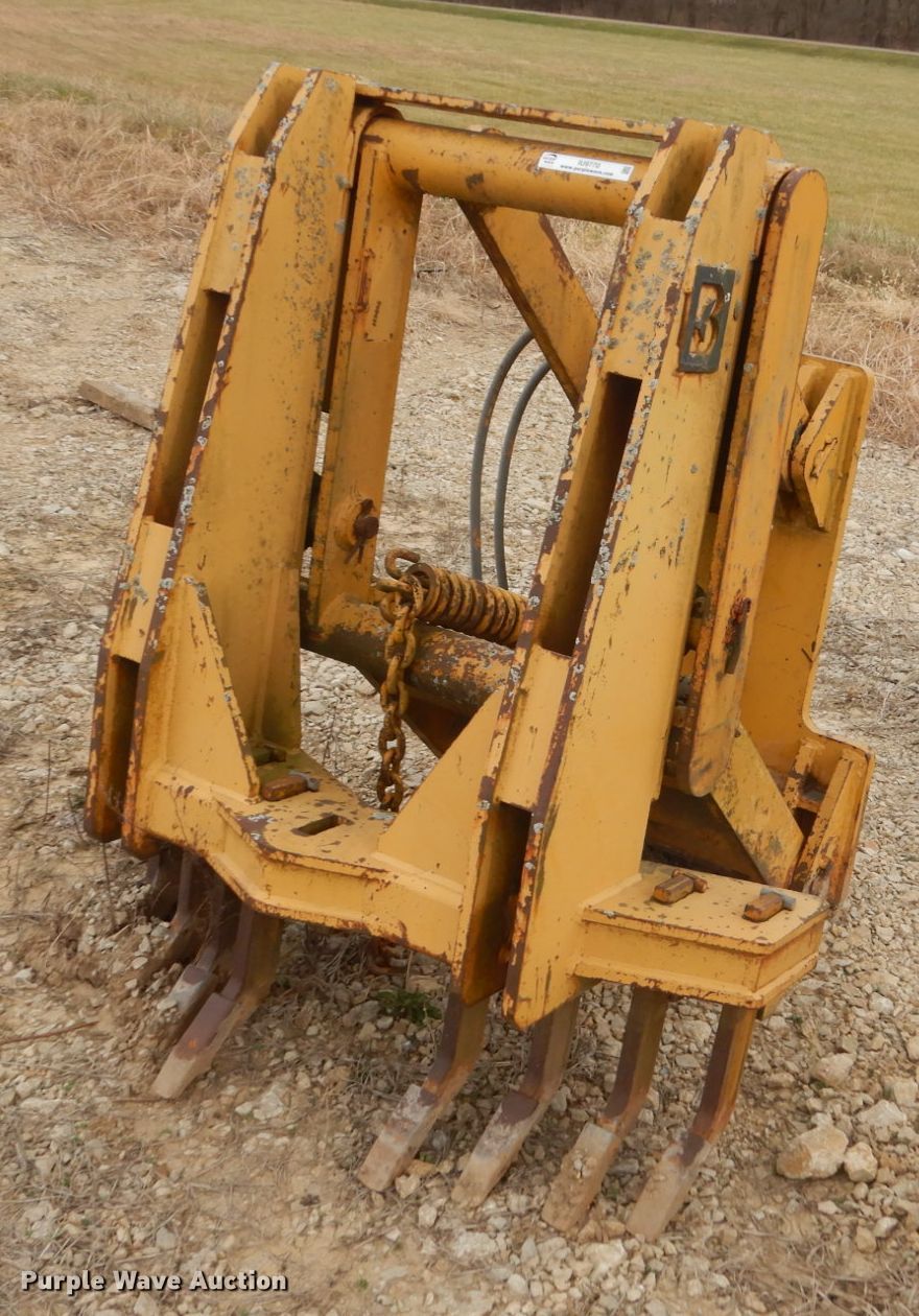 Front mount scarifier in Weston, MO | Item IU9770 sold | Purple Wave