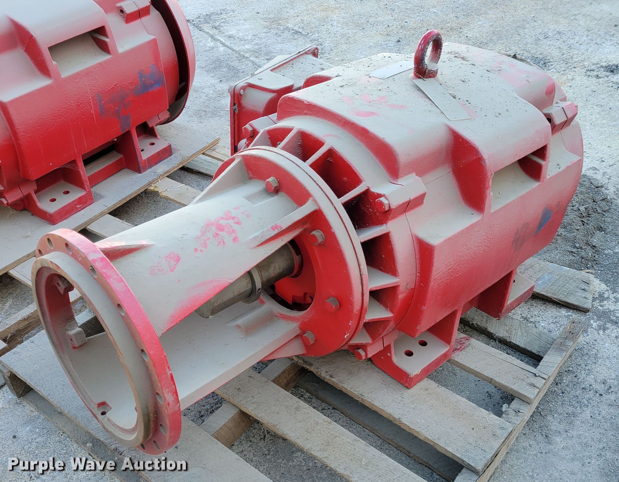 (4) electric pumps in O Fallon, MO | Item IV9629 sold | Purple Wave