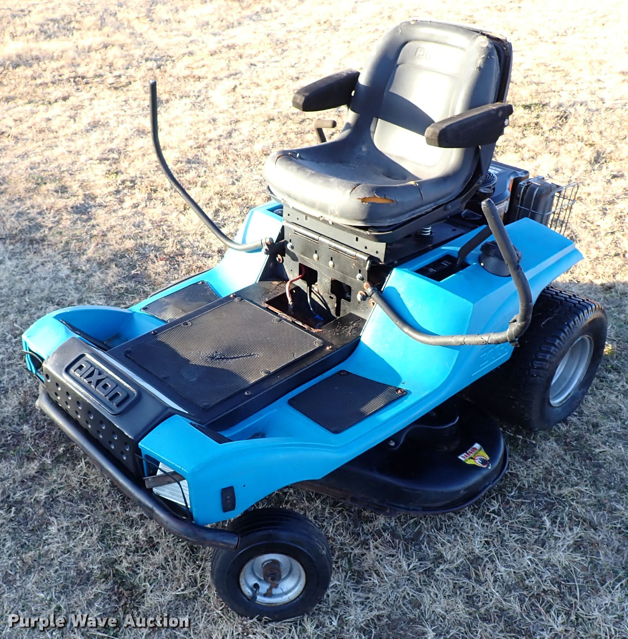 Dixon ZTR lawn mower in Oklahoma City, OK | Item IS9302 sold | Purple Wave