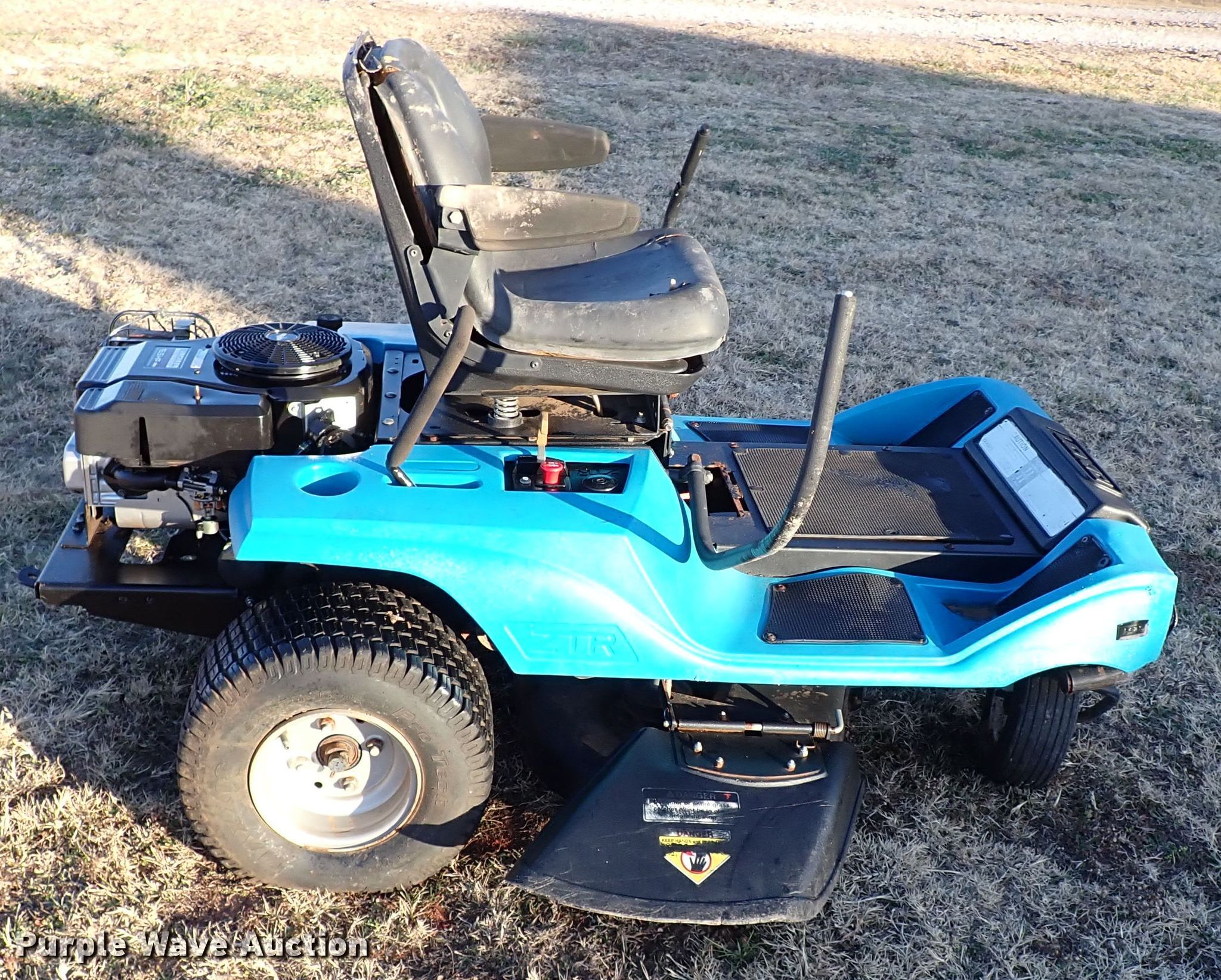 Dixon ZTR lawn mower in Oklahoma City, OK | Item IS9302 sold | Purple Wave
