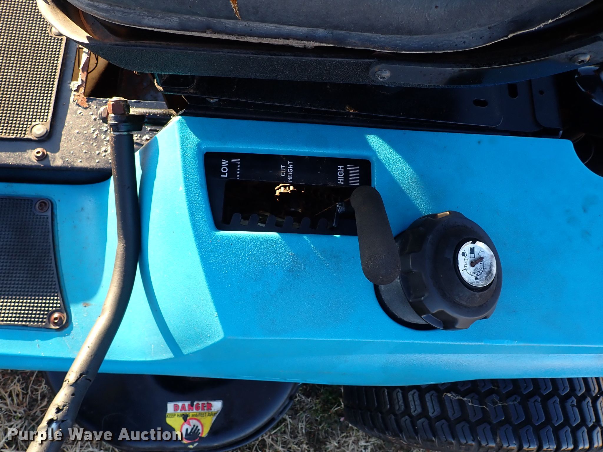 Dixon ZTR lawn mower in Oklahoma City, OK | Item IS9302 sold | Purple Wave