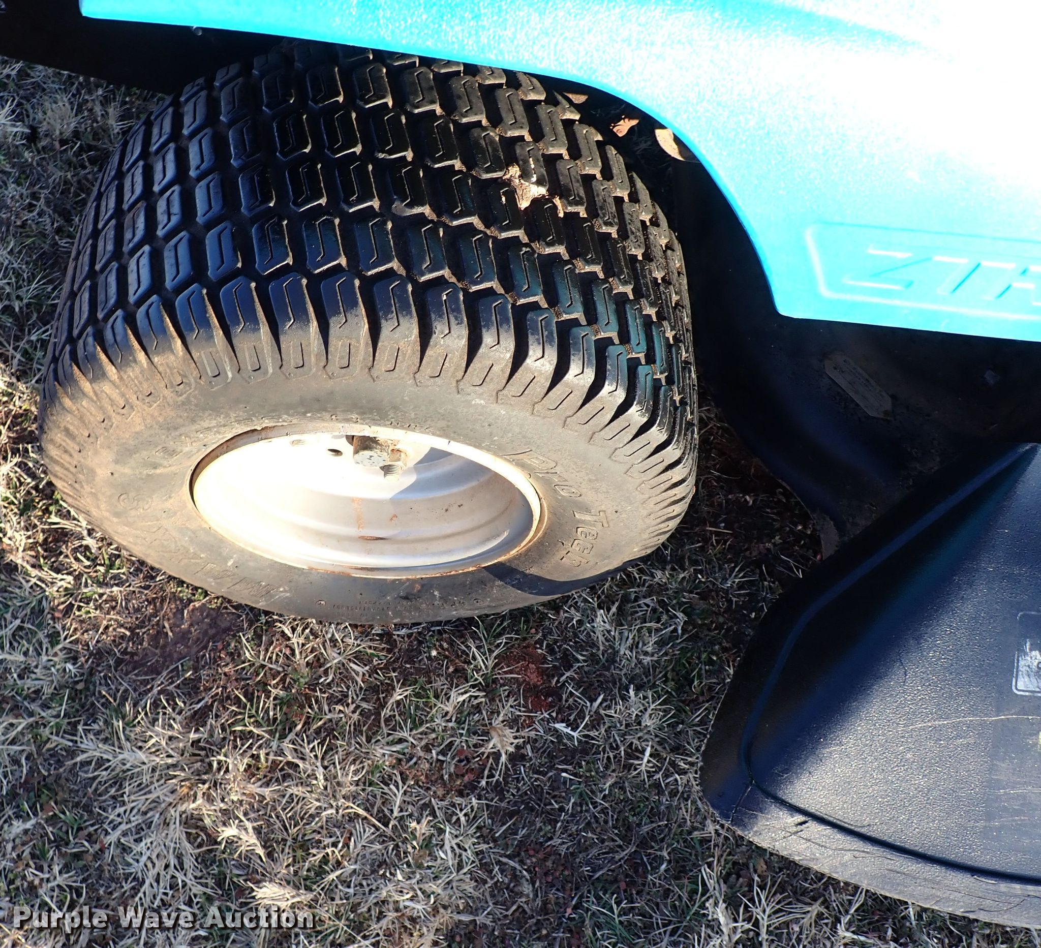 Dixon ZTR lawn mower in Oklahoma City, OK | Item IS9302 sold | Purple Wave