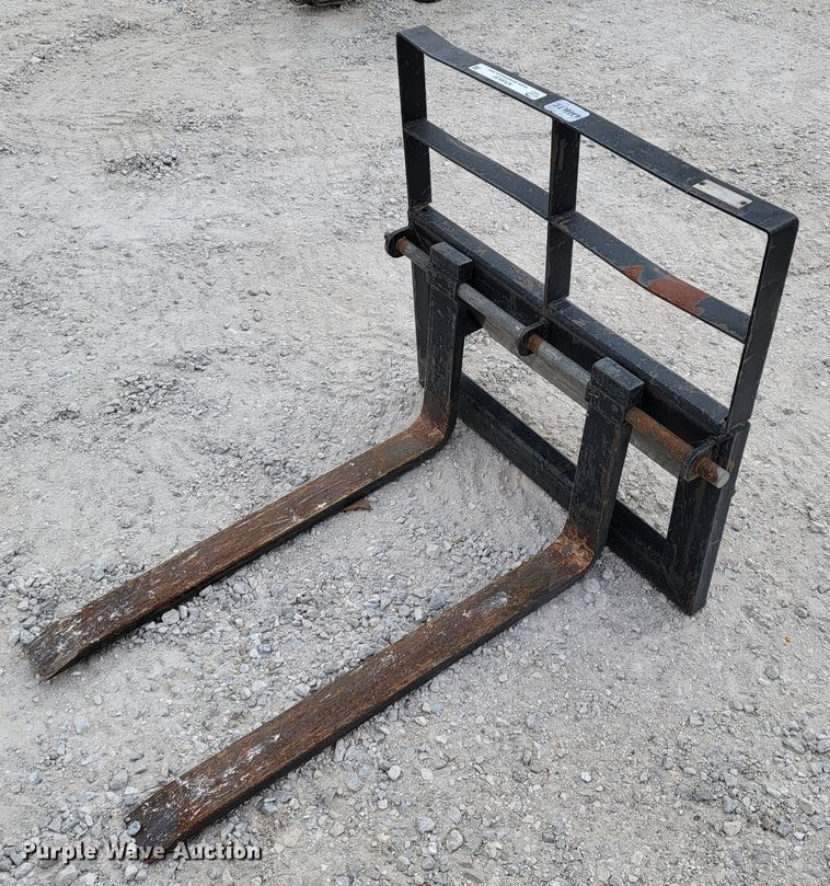 31"L compact utility loader forks in Joplin, MO | Item KN9620 sold ...
