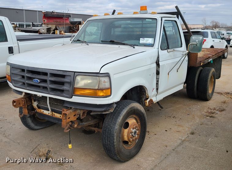 1997 Ford F350 flatbed pickup truck in Kansas City, MO | Item DN2594 ...