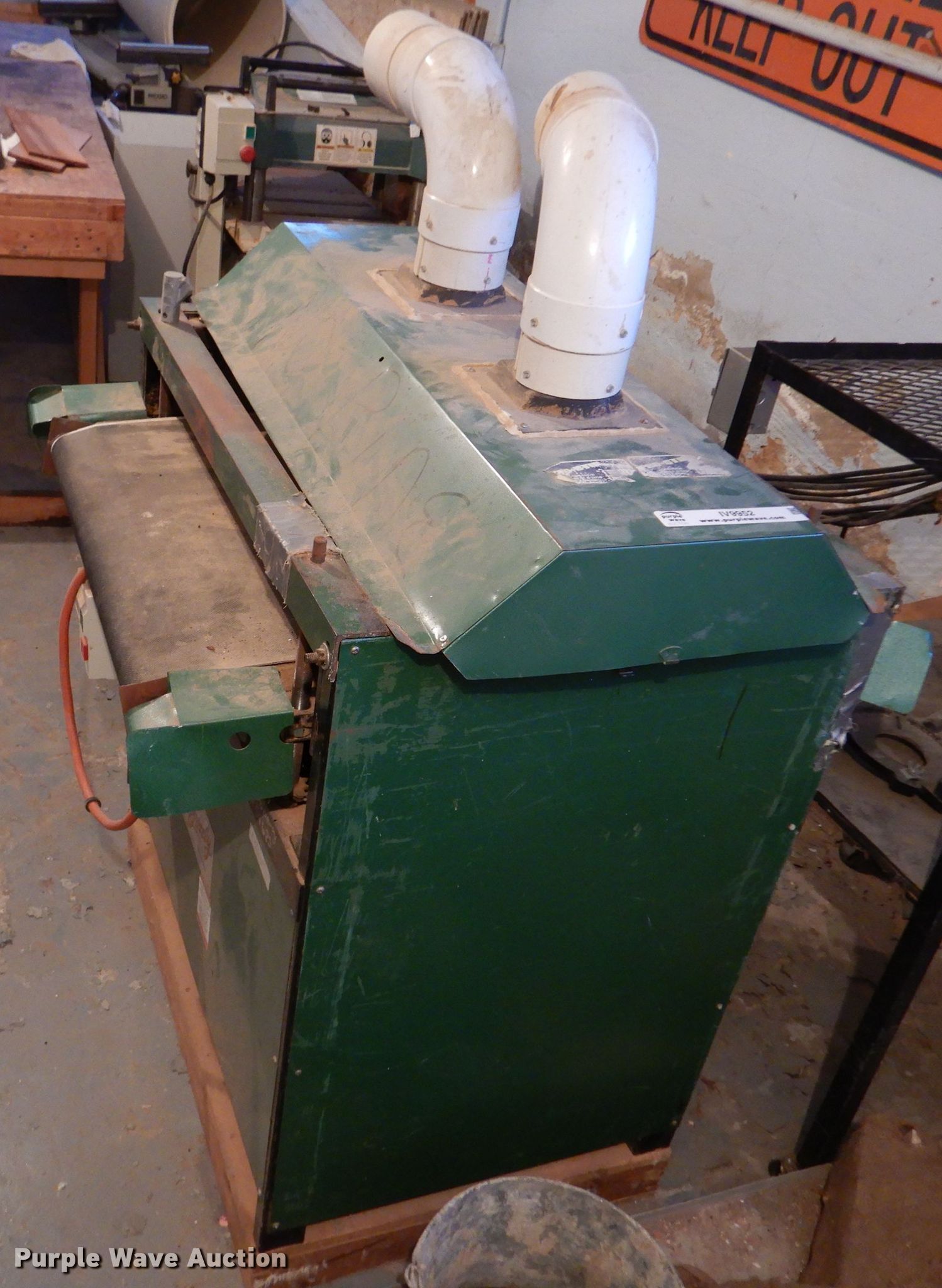 Grizzly drum sander in Norton, KS | Item IV9952 sold | Purple Wave