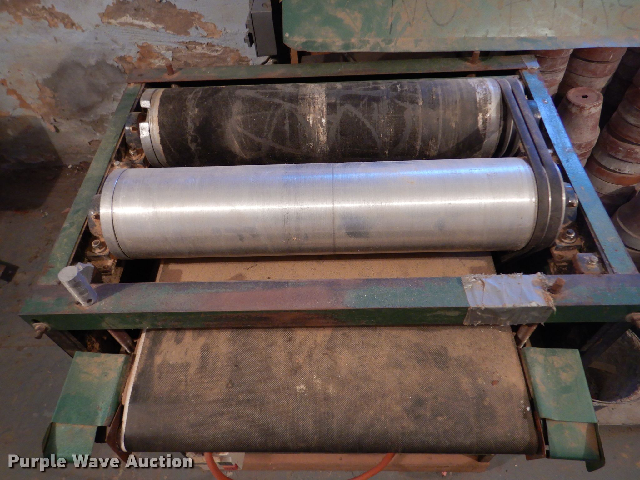 Grizzly drum sander in Norton, KS | Item IV9952 sold | Purple Wave