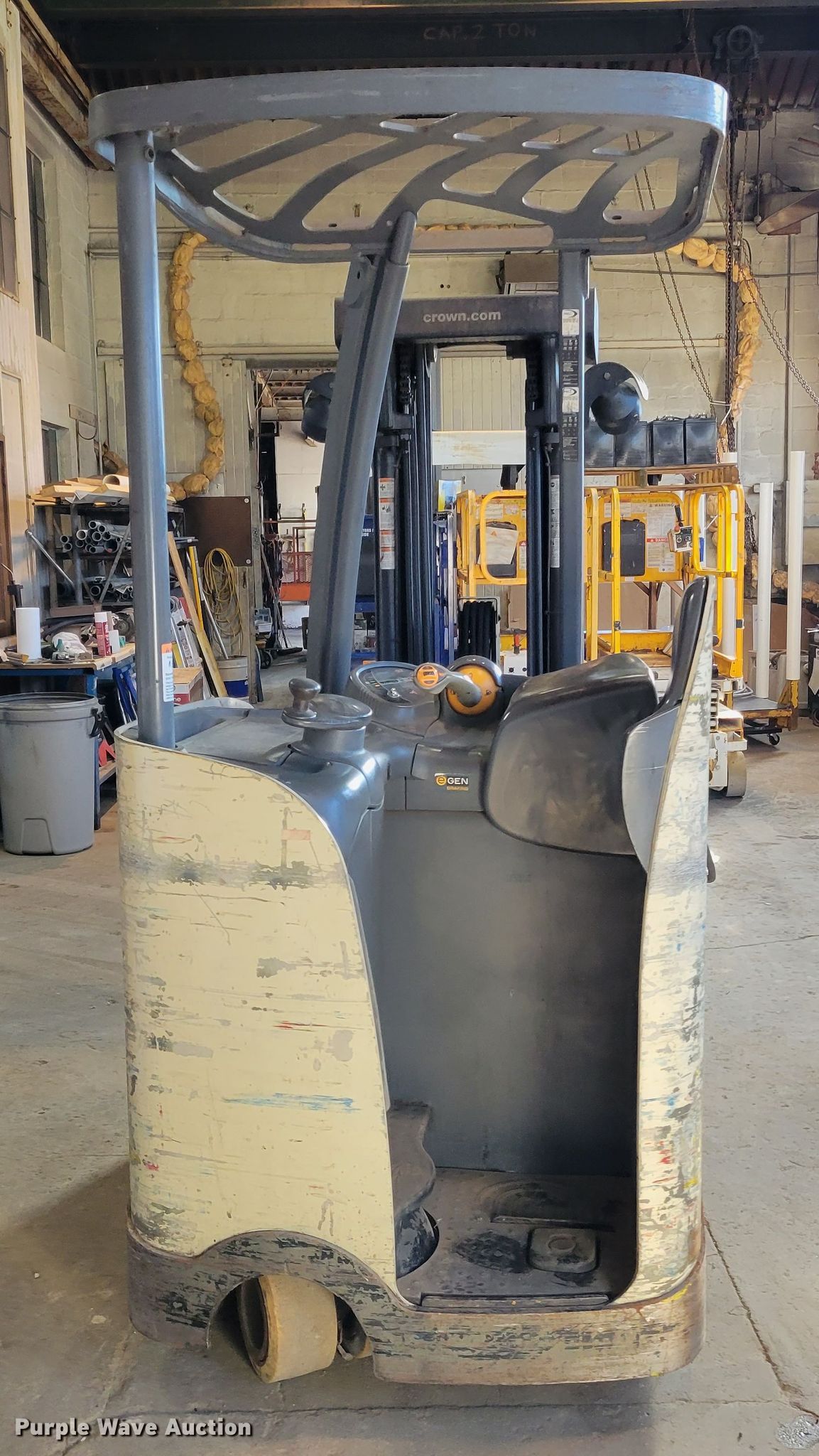2009 Crown RC5545-40 forklift in Danville, IL | Item KH9932 sold ...