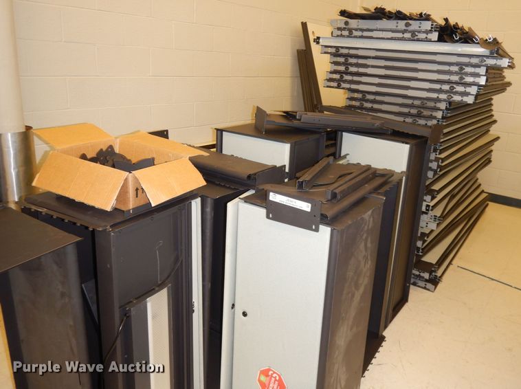 Herman Miller cubicle parts in Topeka, KS | Item JE9816 sold | Purple Wave