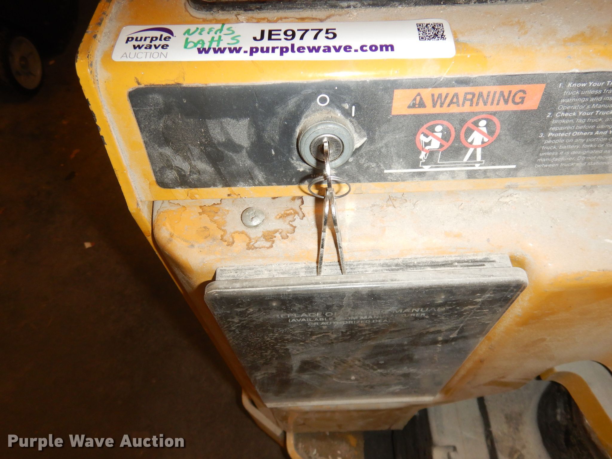 Yale MPB040ACN24C2748 pallet jack in Manhattan, KS | Item JE9775 sold ...