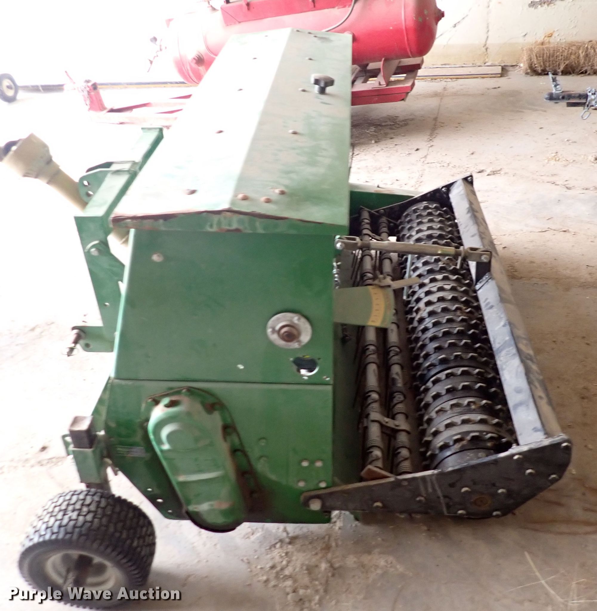 Frontier 0S1058 overseeder in South Hutchinson, KS | Item JU9016 sold ...