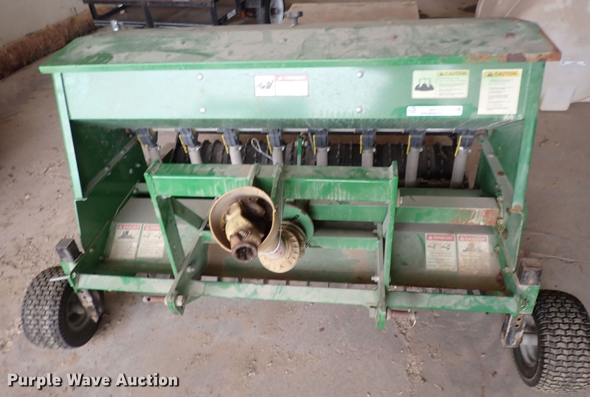 Frontier 0S1058 overseeder in South Hutchinson, KS | Item JU9016 sold ...