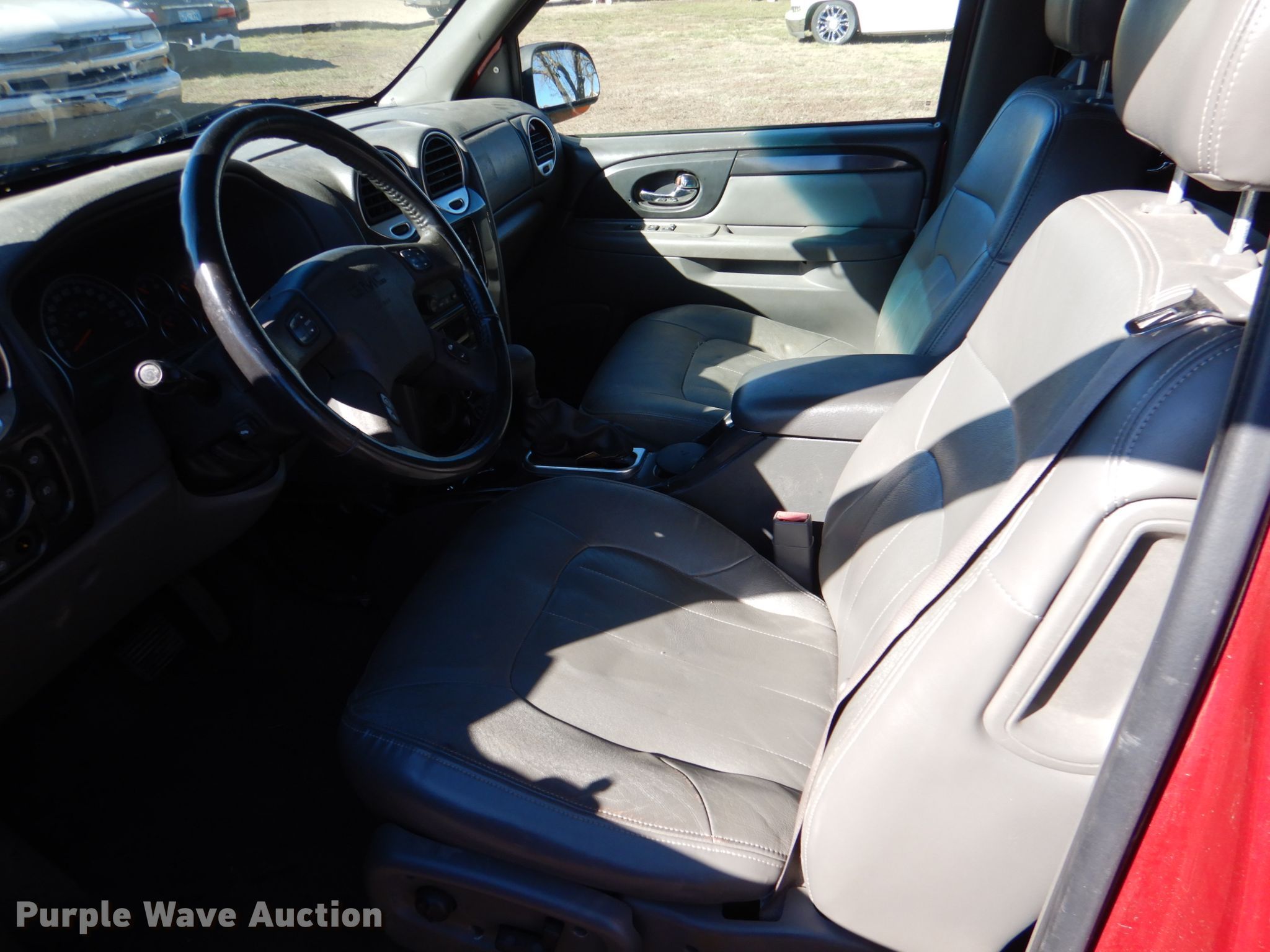 2004 GMC Envoy SUV in Hugo, OK | Item JD9456 sold | Purple Wave