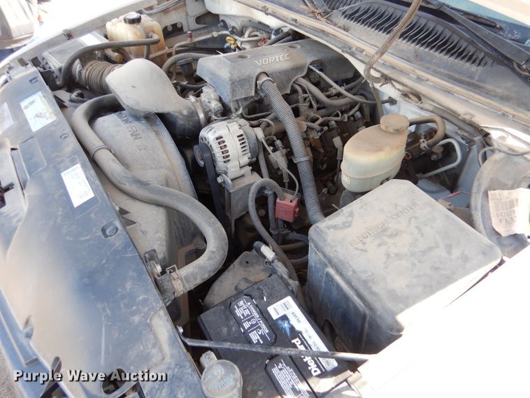 2000 Chevrolet Silverado 2500 pickup truck in Hoisington, KS | Item ...