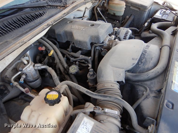 2000 Chevrolet Silverado 2500 pickup truck in Hoisington, KS | Item ...