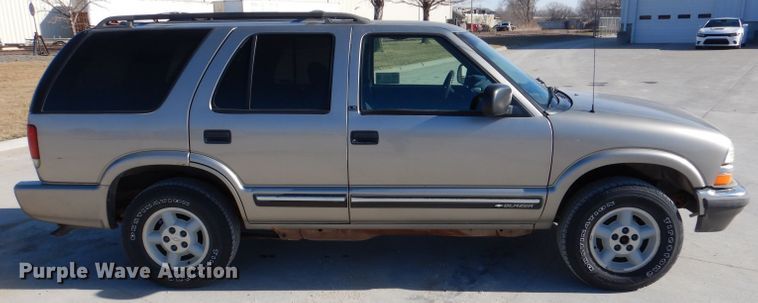 2000 Chevrolet Blazer SUV in Manhattan, KS | Item DN5467 sold | Purple Wave