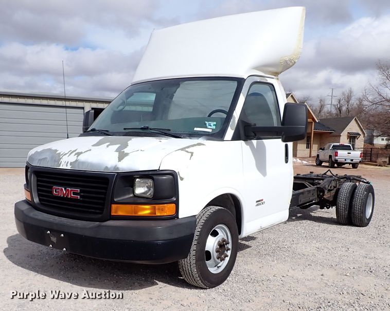 2011 GMC 4500 van cab and chassis in Yukon, OK | Item IS9432 sold ...