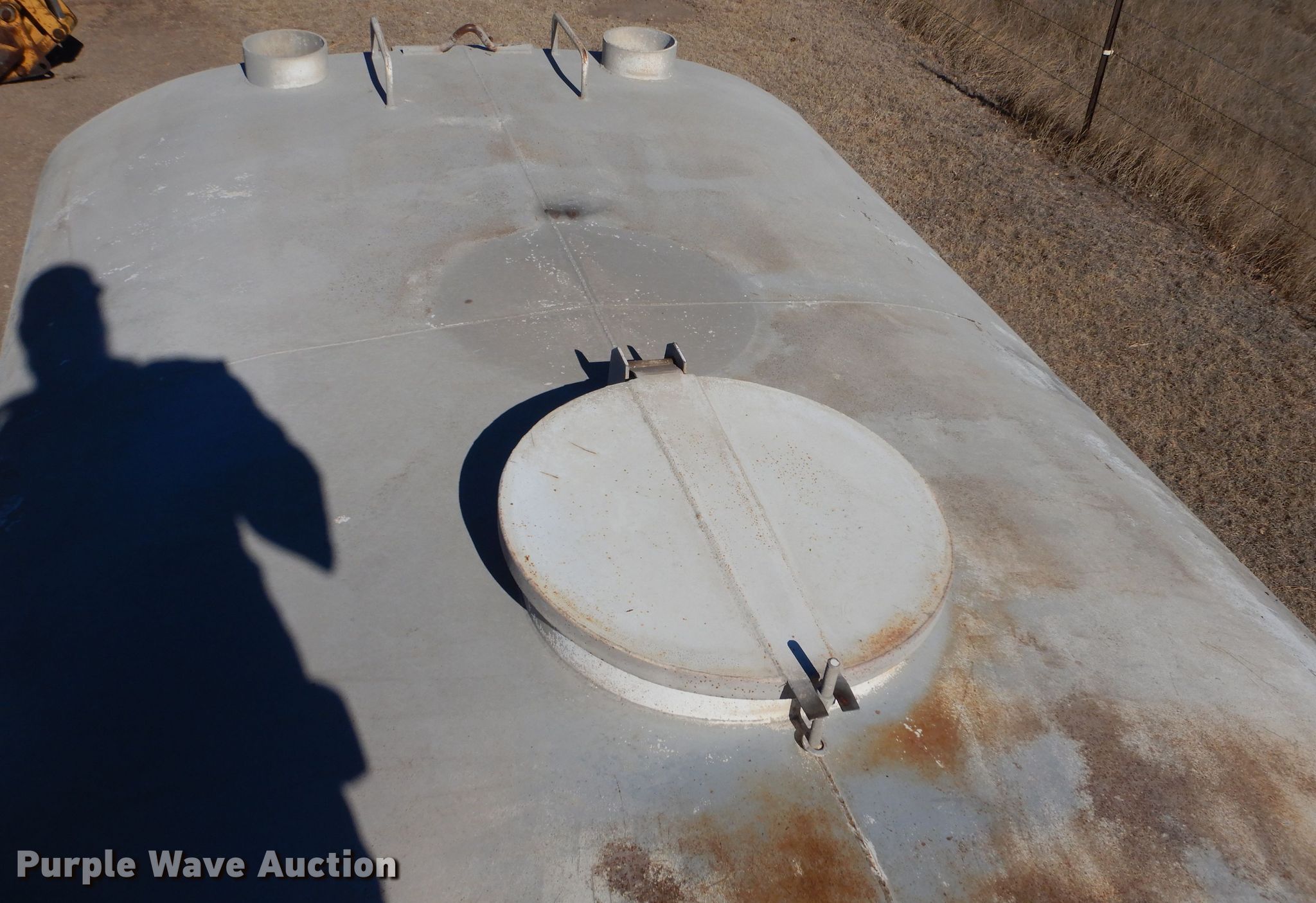 Water tank bed in Oakley, KS | Item IE9589 sold | Purple Wave