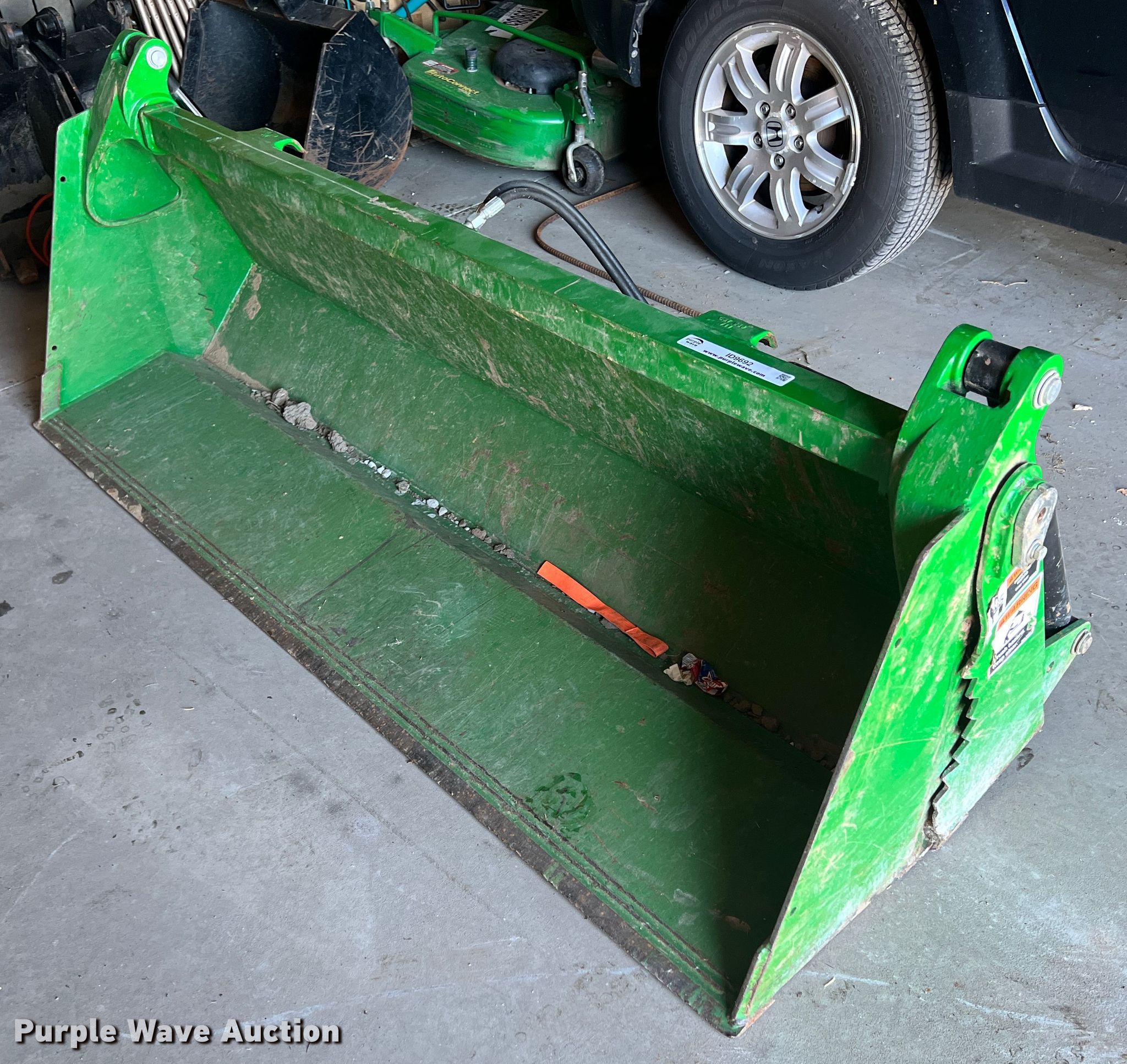 Frontier 72" W 4-in-1 bucket in Joplin, MO | Item ID9692 sold | Purple Wave