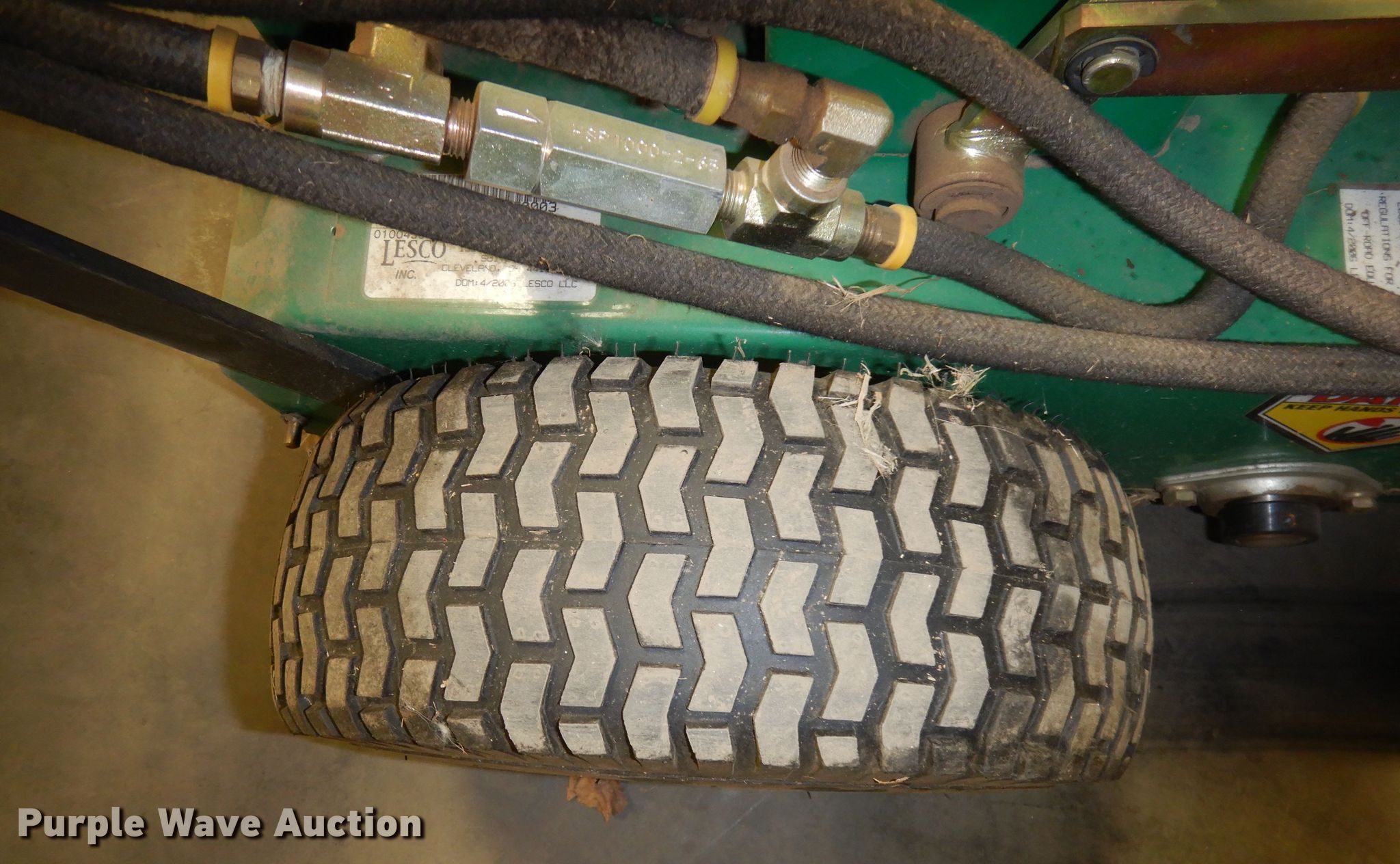 2006 Lesco Commercial Plus seeder in Fort Leavenworth, KS | Item JE9691 ...