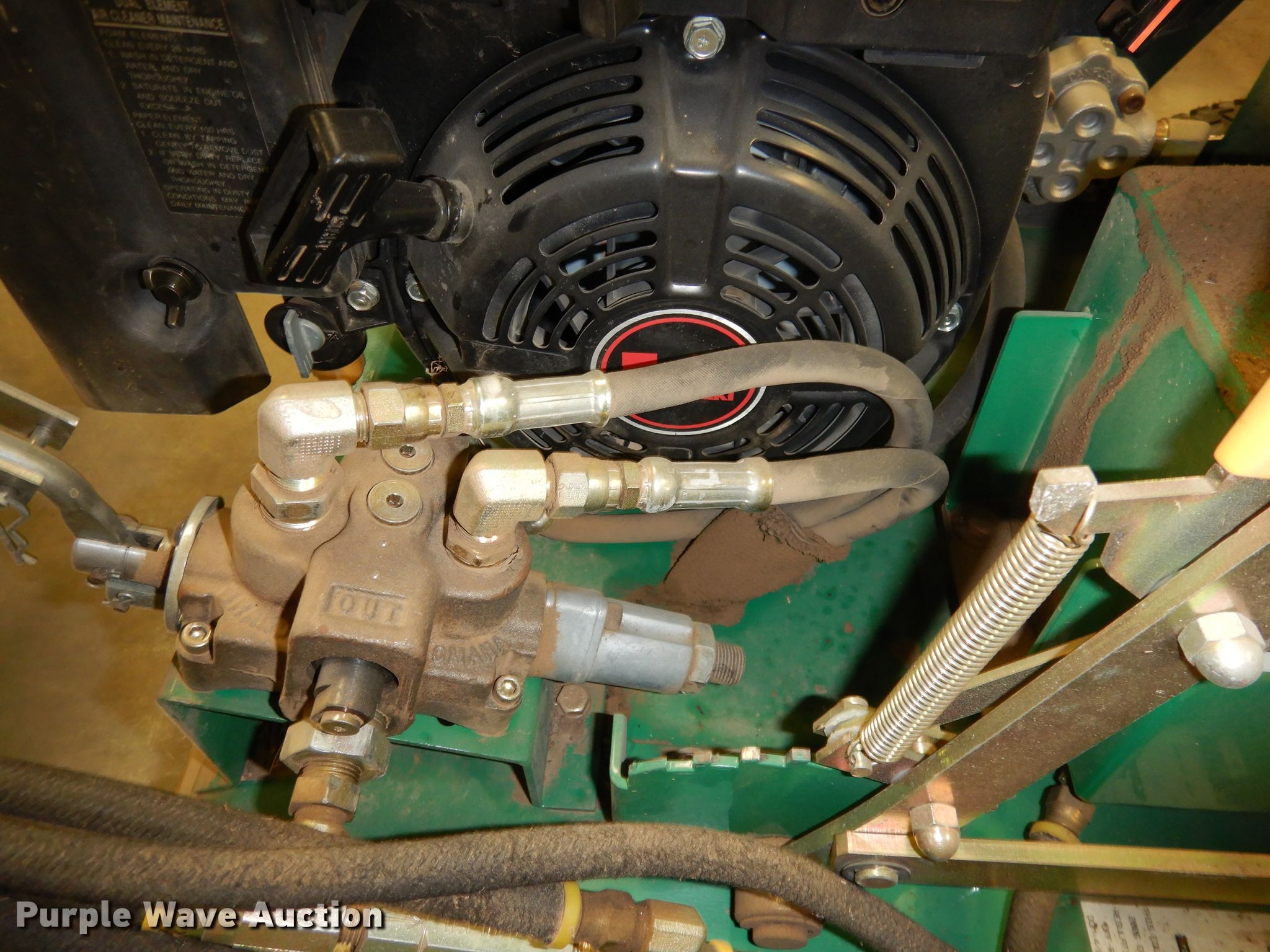 2006 Lesco Commercial Plus seeder in Fort Leavenworth, KS | Item JE9691 ...