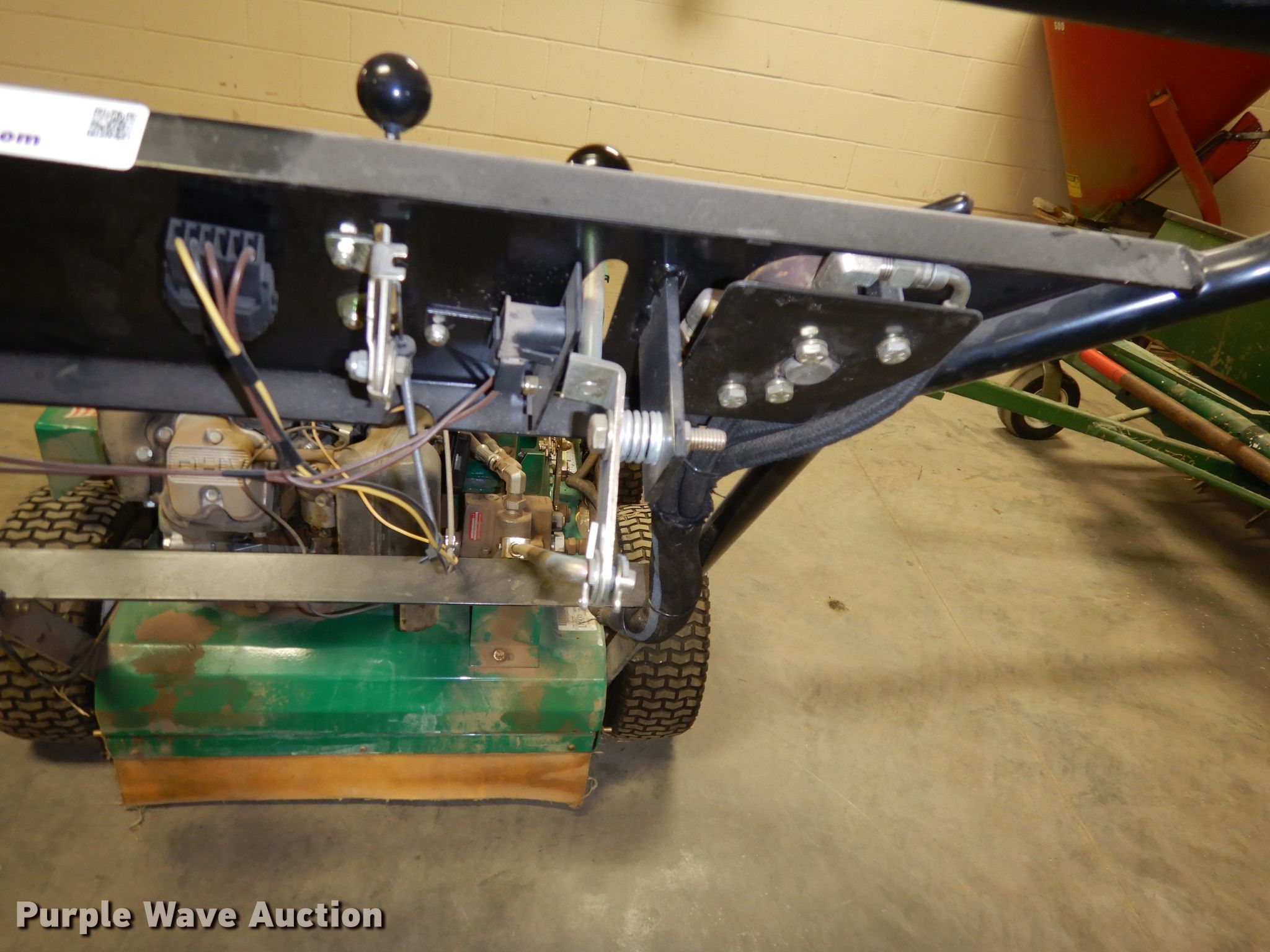 2006 Lesco Commercial Plus seeder in Fort Leavenworth, KS | Item JE9691 ...