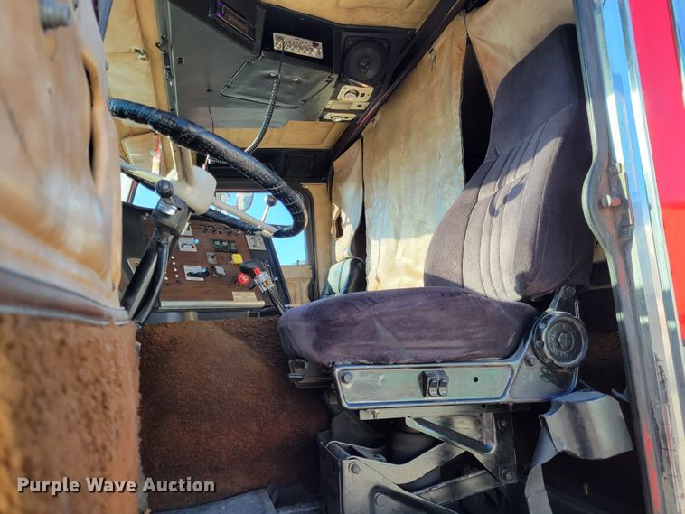 1985 Peterbilt 362 semi truck in Granite City, IL | Item KH9920 sold ...