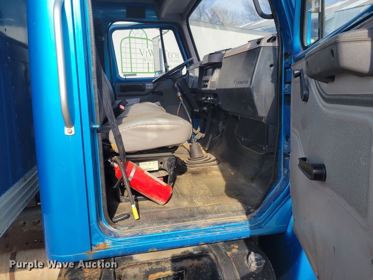 1997 International 4700 box truck in Edwardsville, IL | Item HK9299 for ...