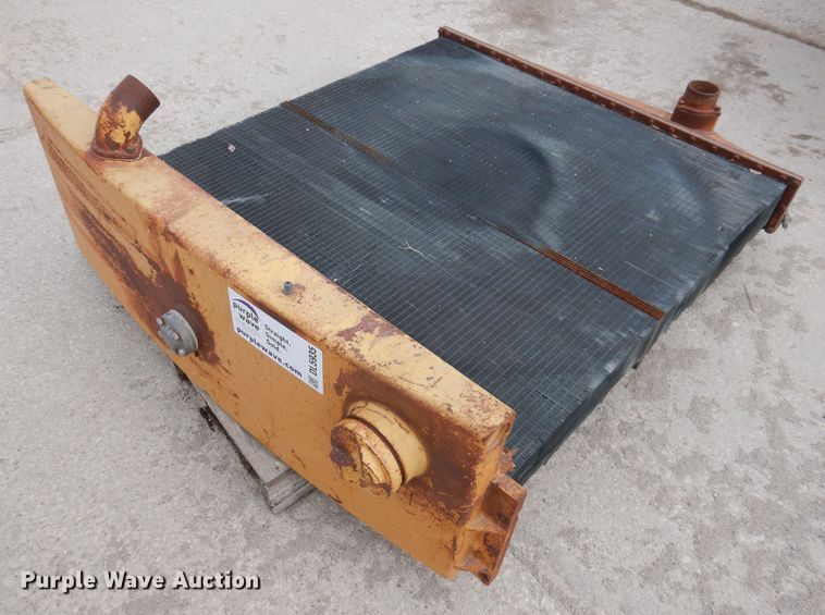 Caterpillar D9H dozer radiator in West Des Moines, IA | Item DL5935 ...