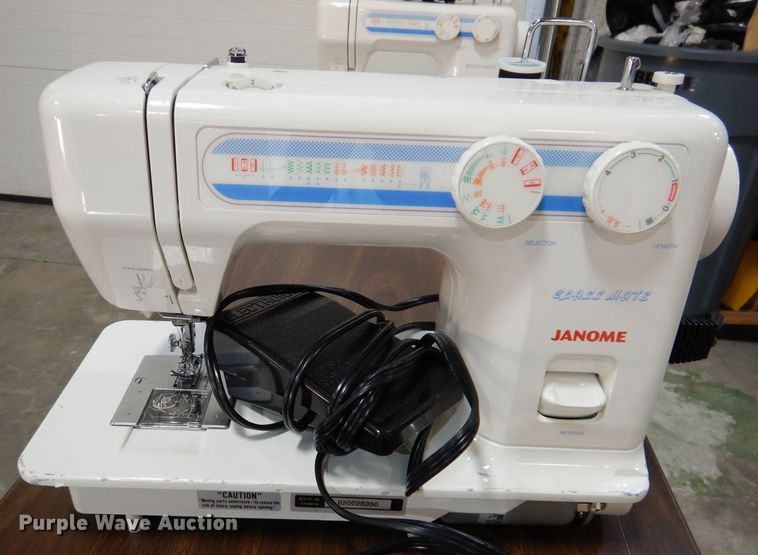 Janome S-750 sewing machine in Ankeny, IA | Item KG9921 sold | Purple Wave
