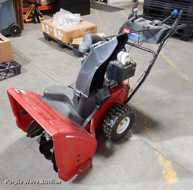Toro PowerMAX 826 LE snow blower in Ankeny, IA | Item KG9931 sold ...