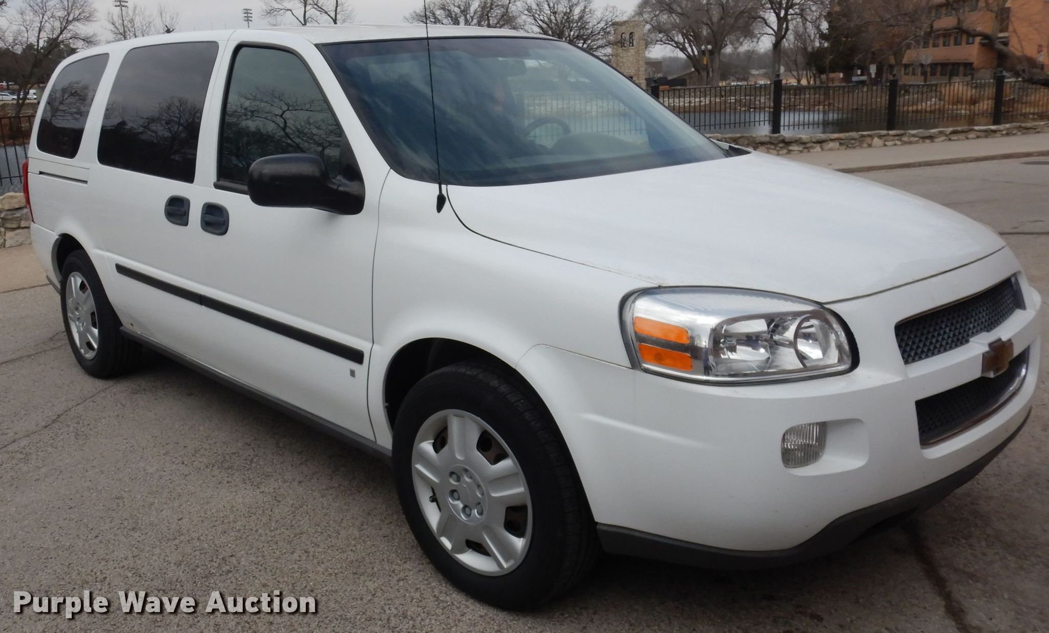 2008 Chevrolet Uplander LS van in Emporia, KS | Item JV9411 for sale ...