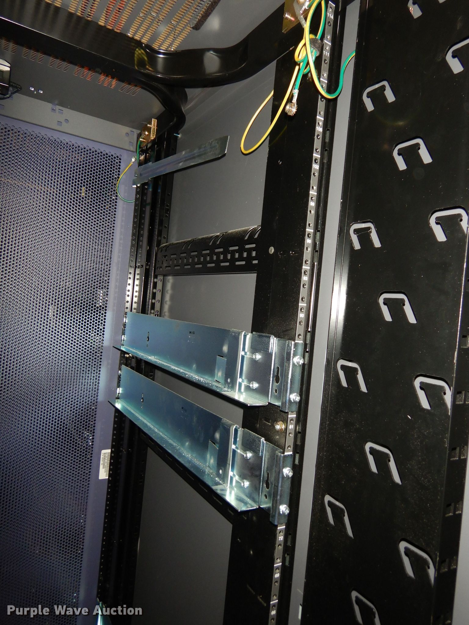 Sun Microsystems server cabinet in Emporia, KS | Item JV9441 sold ...