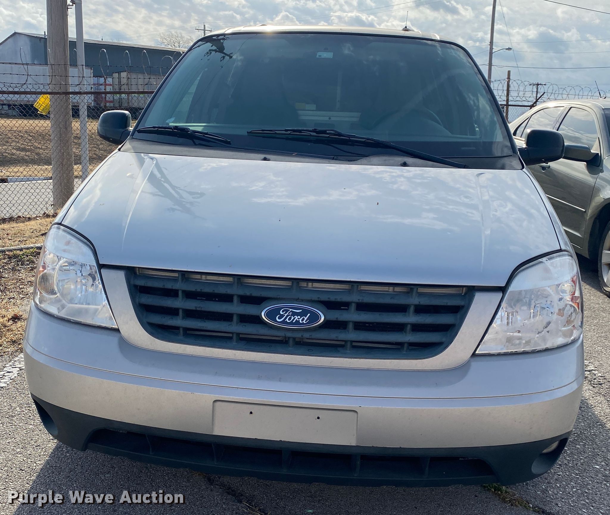 2005 Ford Freestar SES van in Tulsa, OK | Item KE9373 sold | Purple Wave