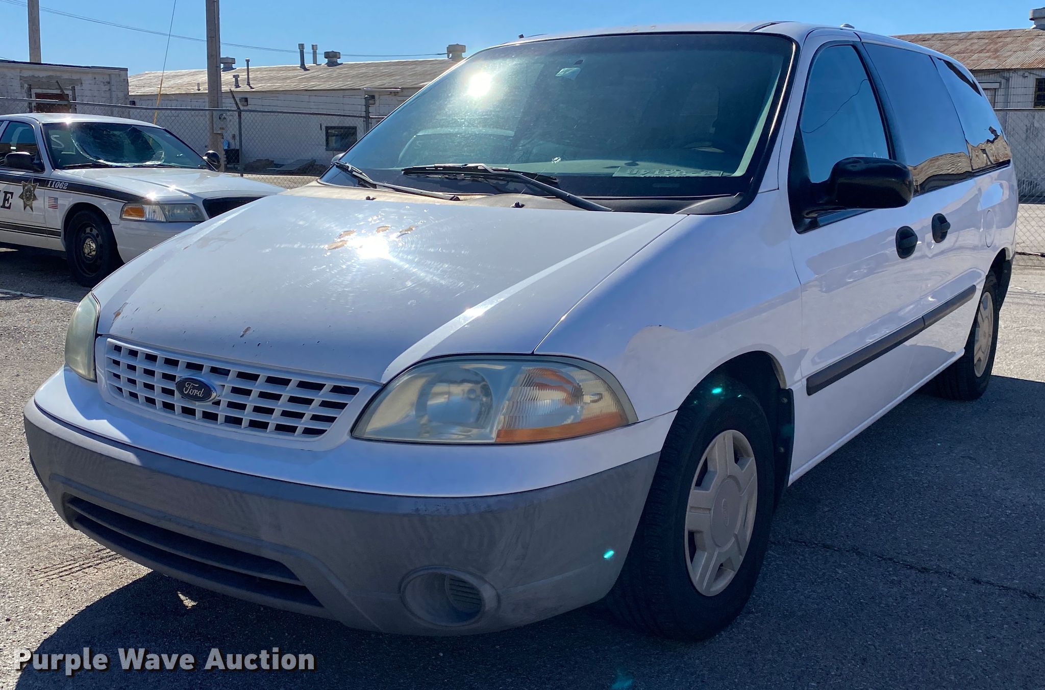2002 Ford Windstar LX van in Tulsa, OK | Item KE9432 sold | Purple Wave