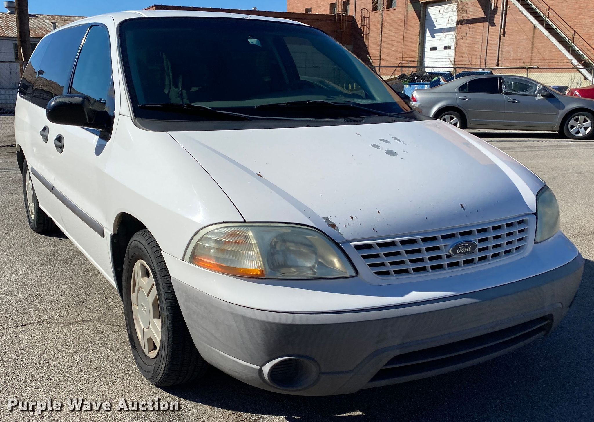 2002 Ford Windstar LX van in Tulsa, OK | Item KE9432 sold | Purple Wave