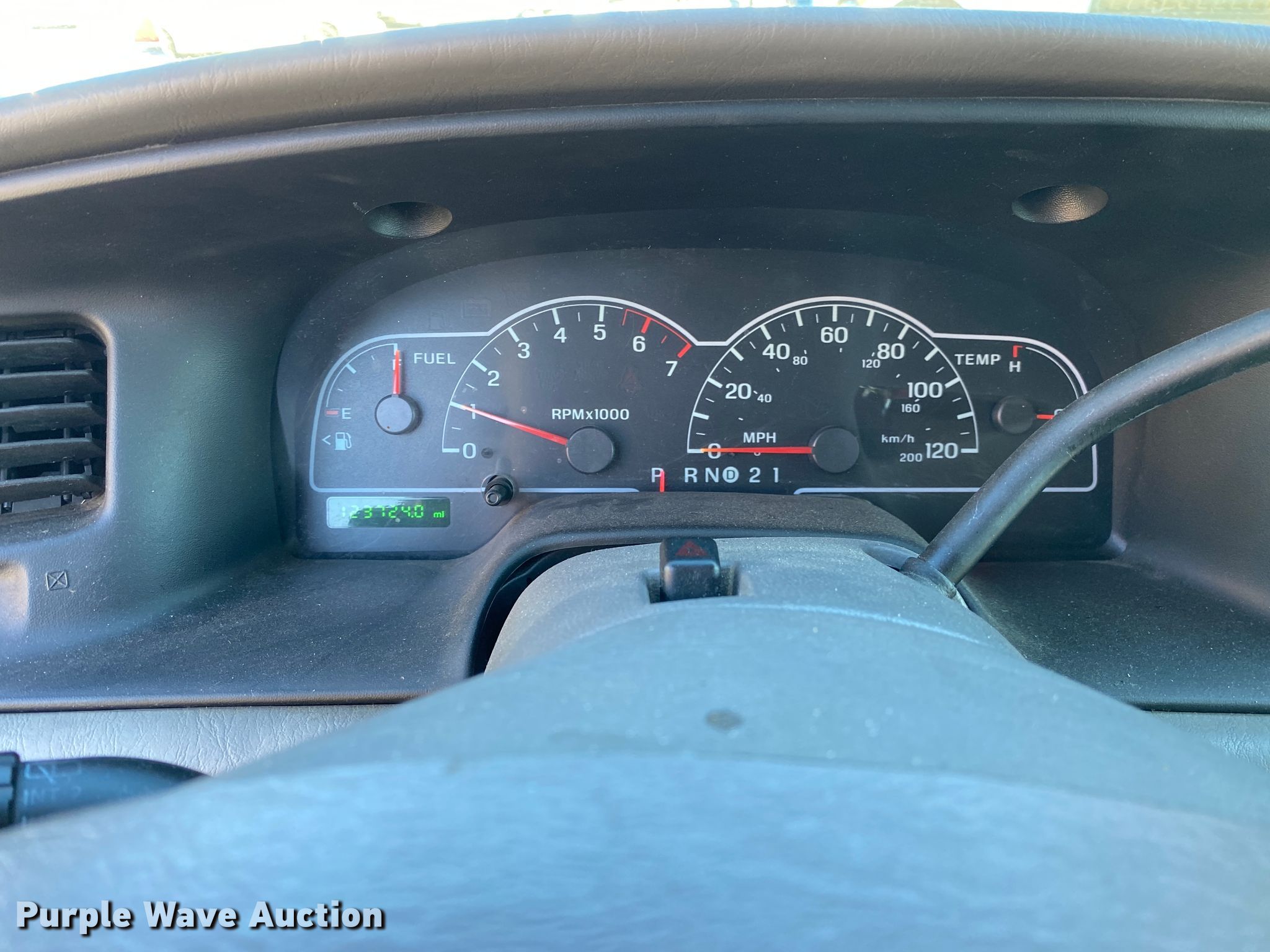 2002 Ford Windstar LX van in Tulsa, OK | Item KE9432 sold | Purple Wave