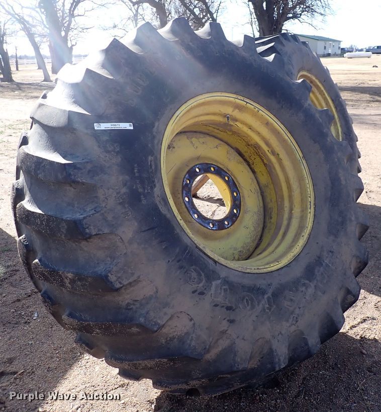 Firestone 30.5-32 tire and wheel in Kinsley, KS | Item IH9672 sold ...