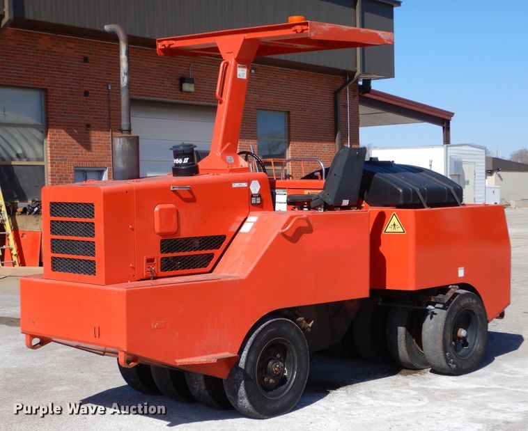 2000 Bomag BW11RH pneumatic roller in Salina, KS | Item IE9690 sold ...