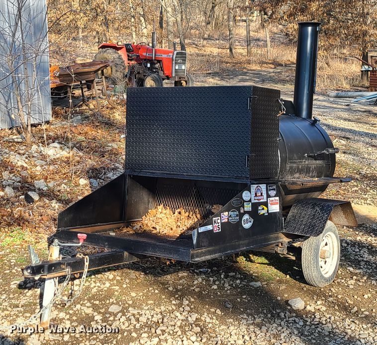 Shop built smoker in Centerview, MO | Item KG9611 sold | Purple Wave