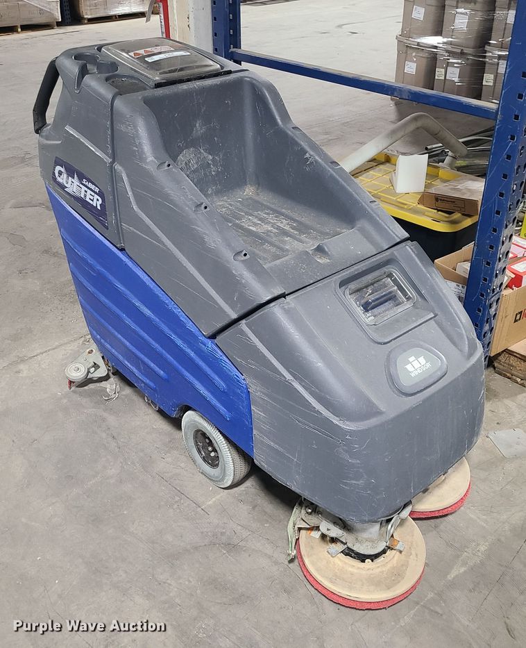 Saber Cutter floor scrubber in Raytown, MO | Item IF9436 sold | Purple Wave