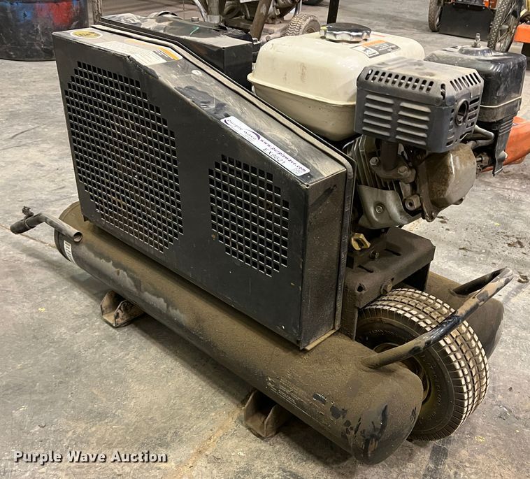 Mi-T-M air compressor in Ulysses, KS | Item EX9621 sold | Purple Wave