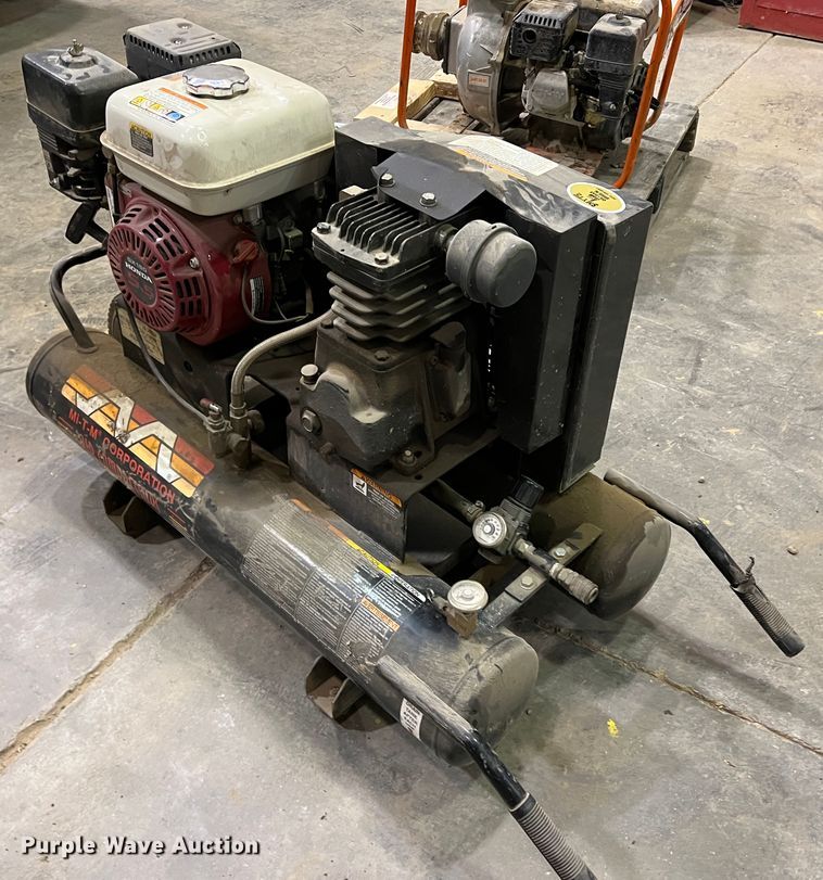 Mi-T-M air compressor in Ulysses, KS | Item EX9621 sold | Purple Wave