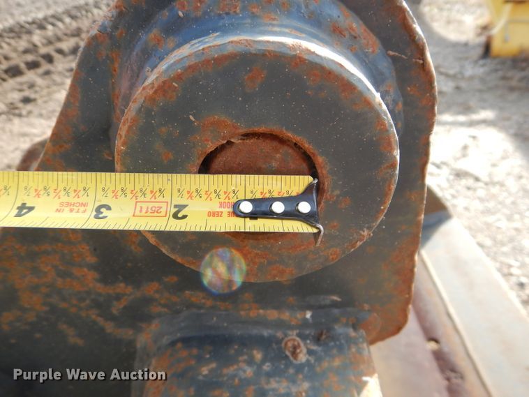 Caterpillar 48" W excavator bucket in Kansas City, KS | Item JX9204 ...