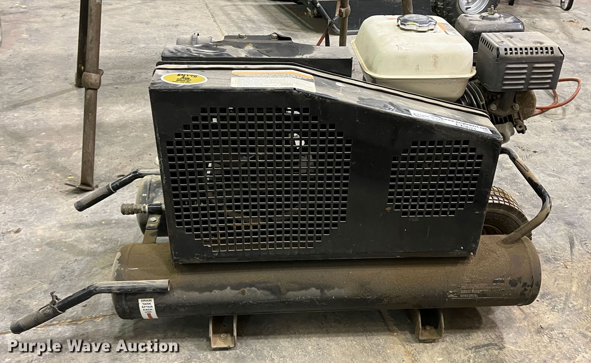Mi-T-M air compressor in Ulysses, KS | Item EX9621 sold | Purple Wave